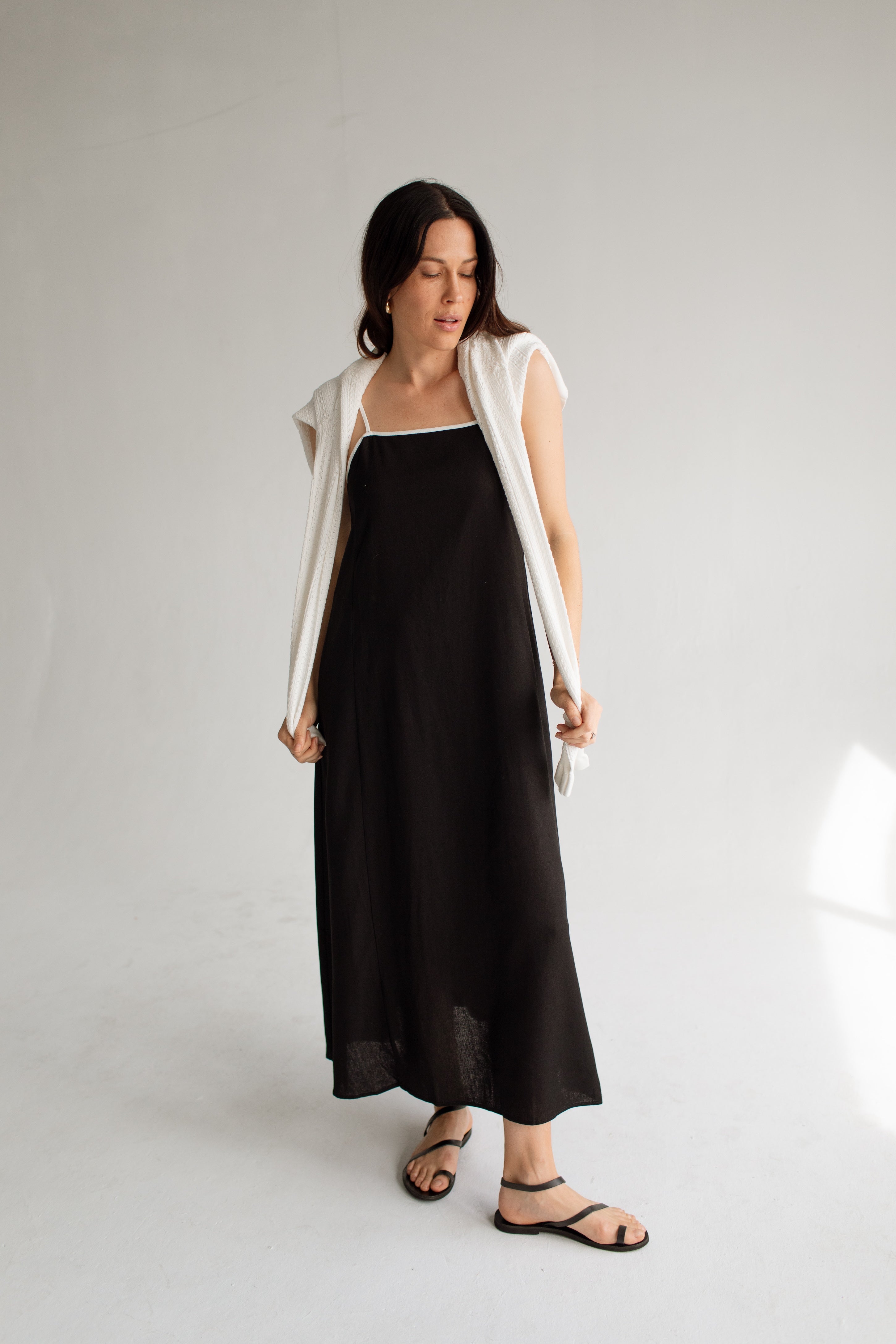 Audrey Linen Dress– CARLY JEAN LOS ANGELES